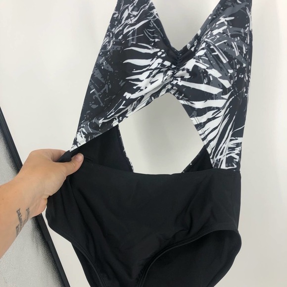 Fabletics | Swim | Nwt Fabletics Brielle One Piece Swimsuit M | Poshmark